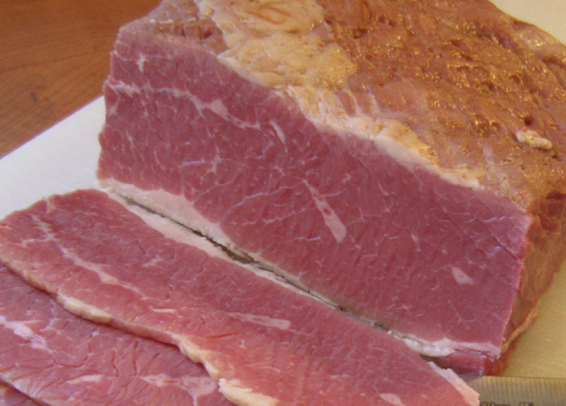 Home cured corned beef recipe | 71 calories | Happy Forks