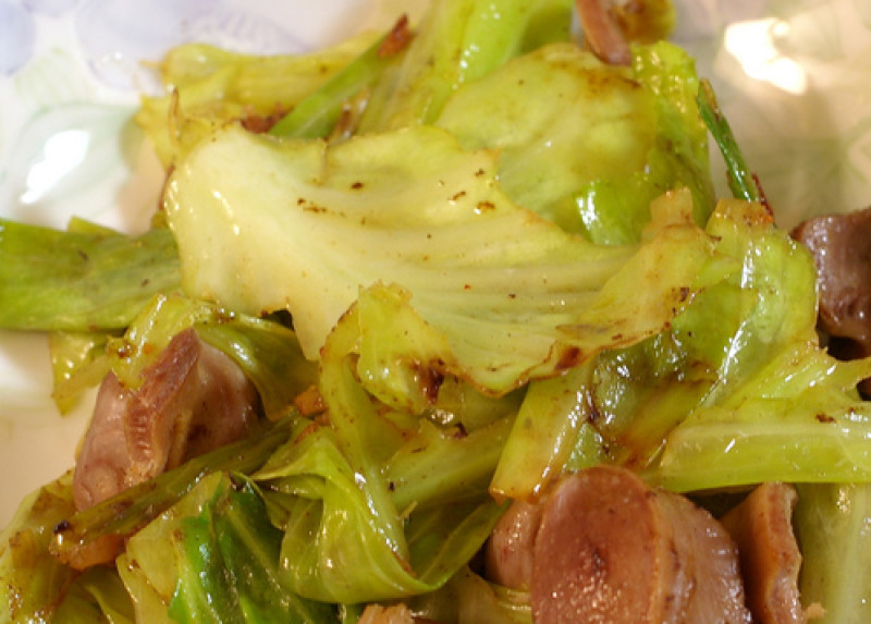 Blanched cabbage with butter and caraway recipe | 66 calories | Happy Forks