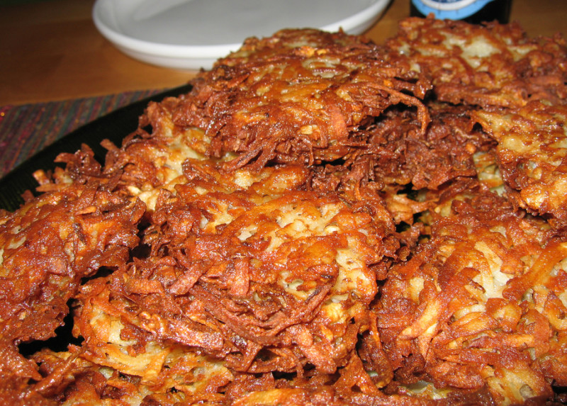 Potato pancakes recipe | 128 calories | Happy Forks