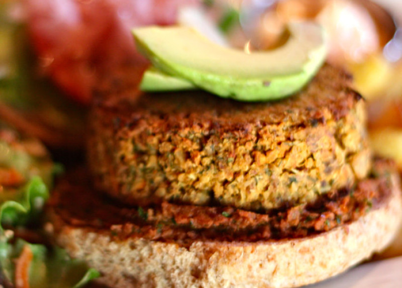 Mexican millet burgers recipe | 163 calories | Happy Forks